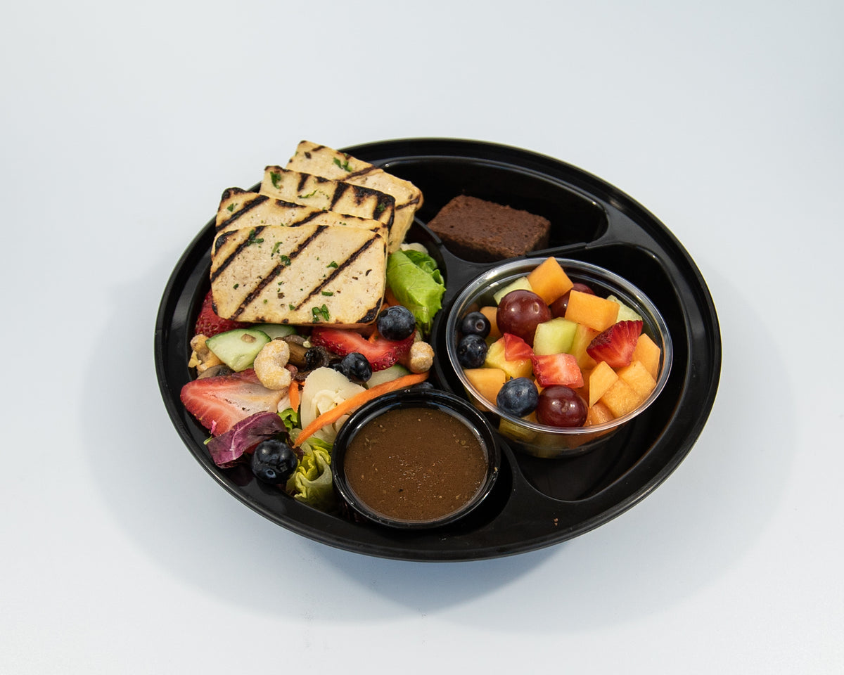 Entrée Salad Boxed Lunch (Minimum 10) – PeterandPaul's EventCatering